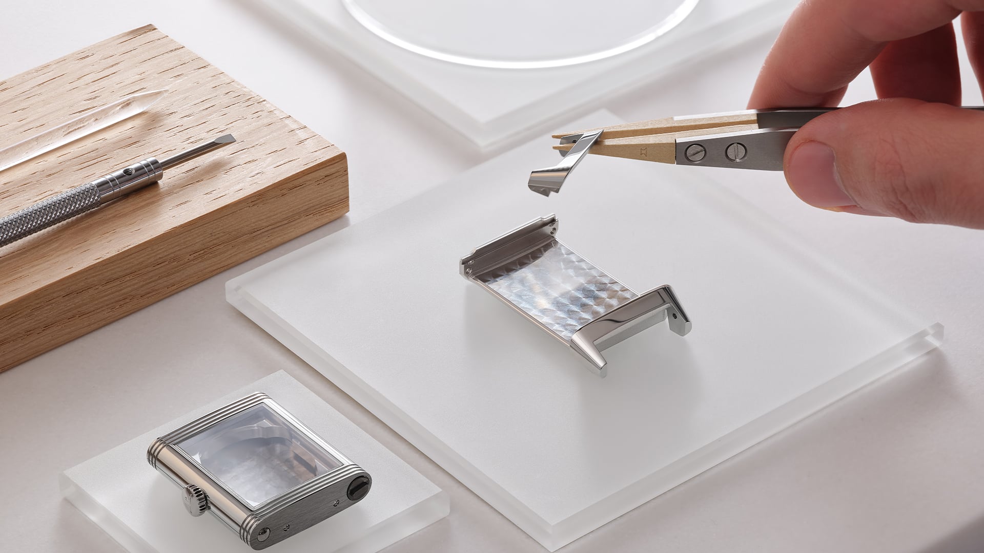 Stainless Steel Ladies Watch Quartz Reverso Classic Small 2618540 ...